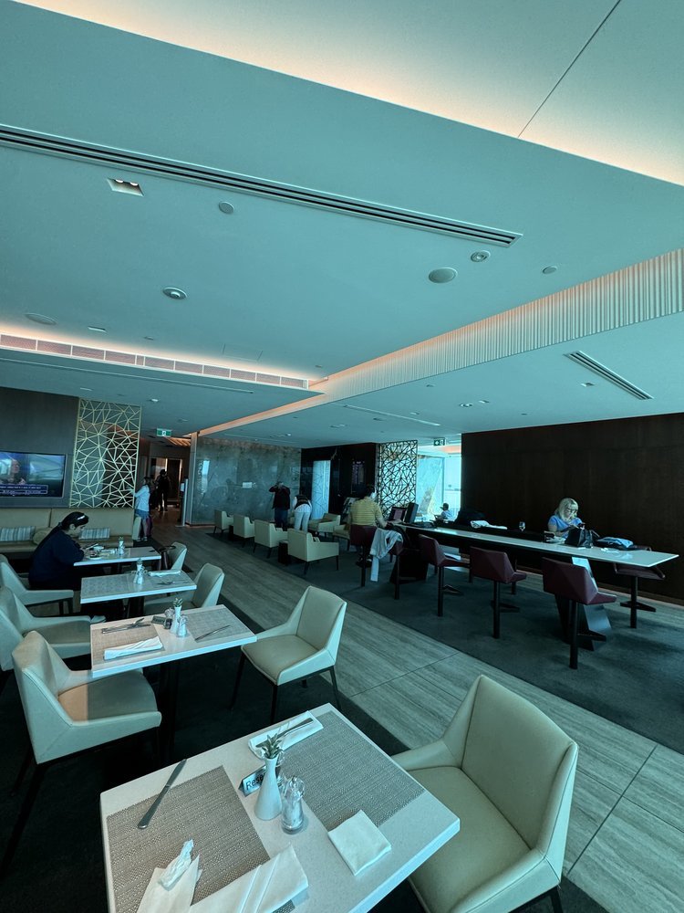 The House Melbourne Lounge Review | Y Premium